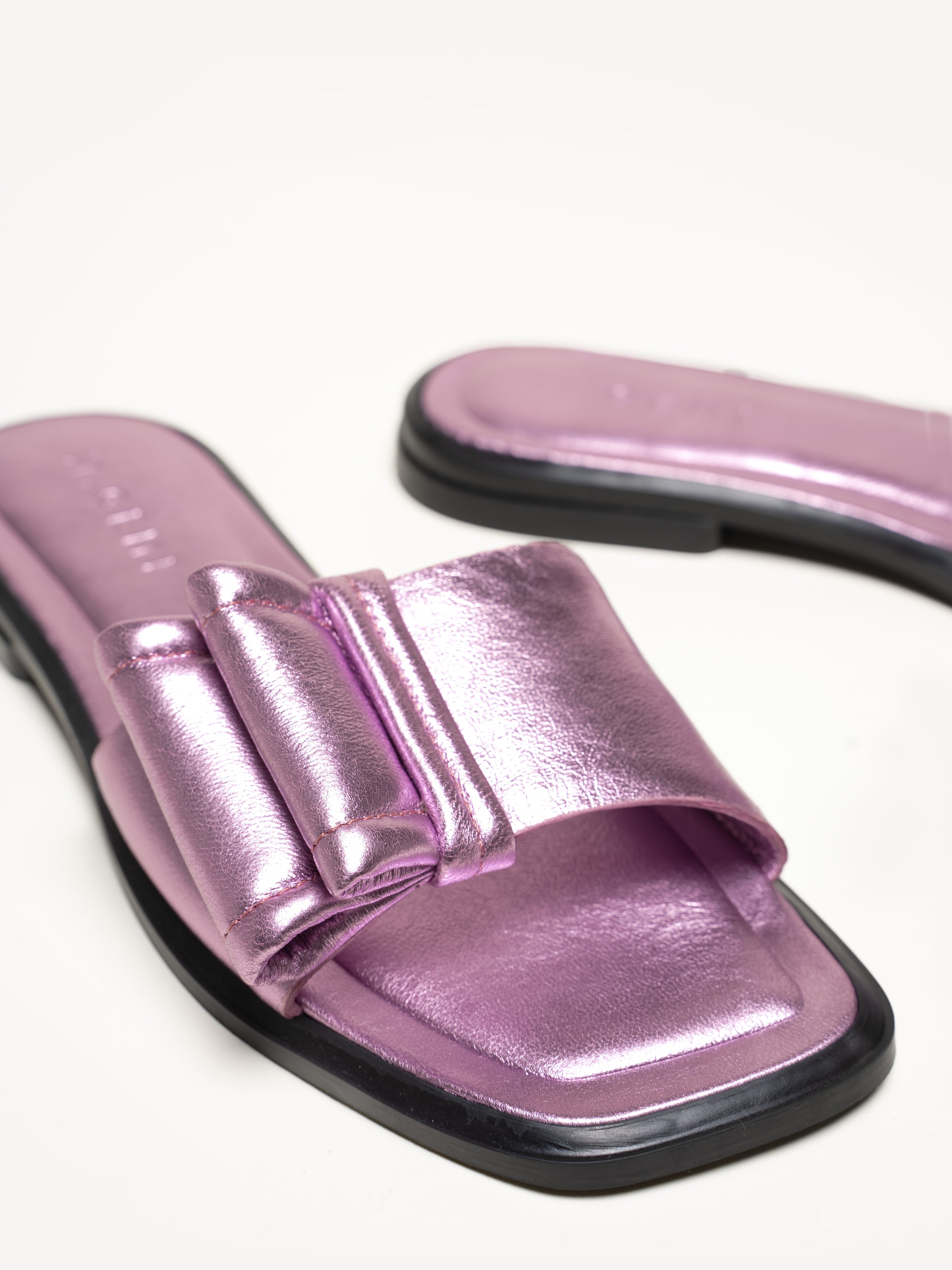 The Amalia - Rose Quartz - Metallic Nappa - M.Gemi